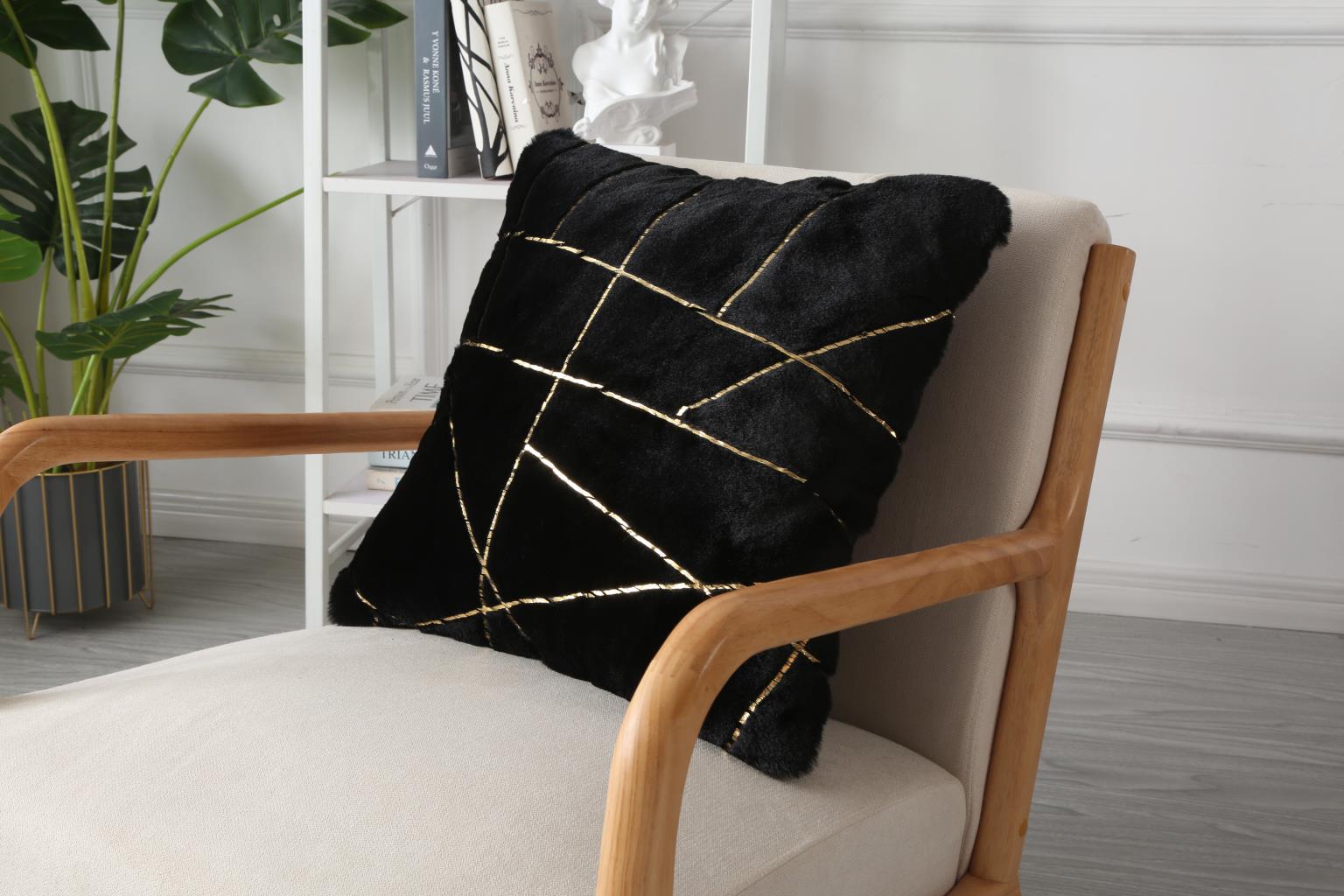 Emma Pillow (EMP02) – Midwest Furniture Liquidators