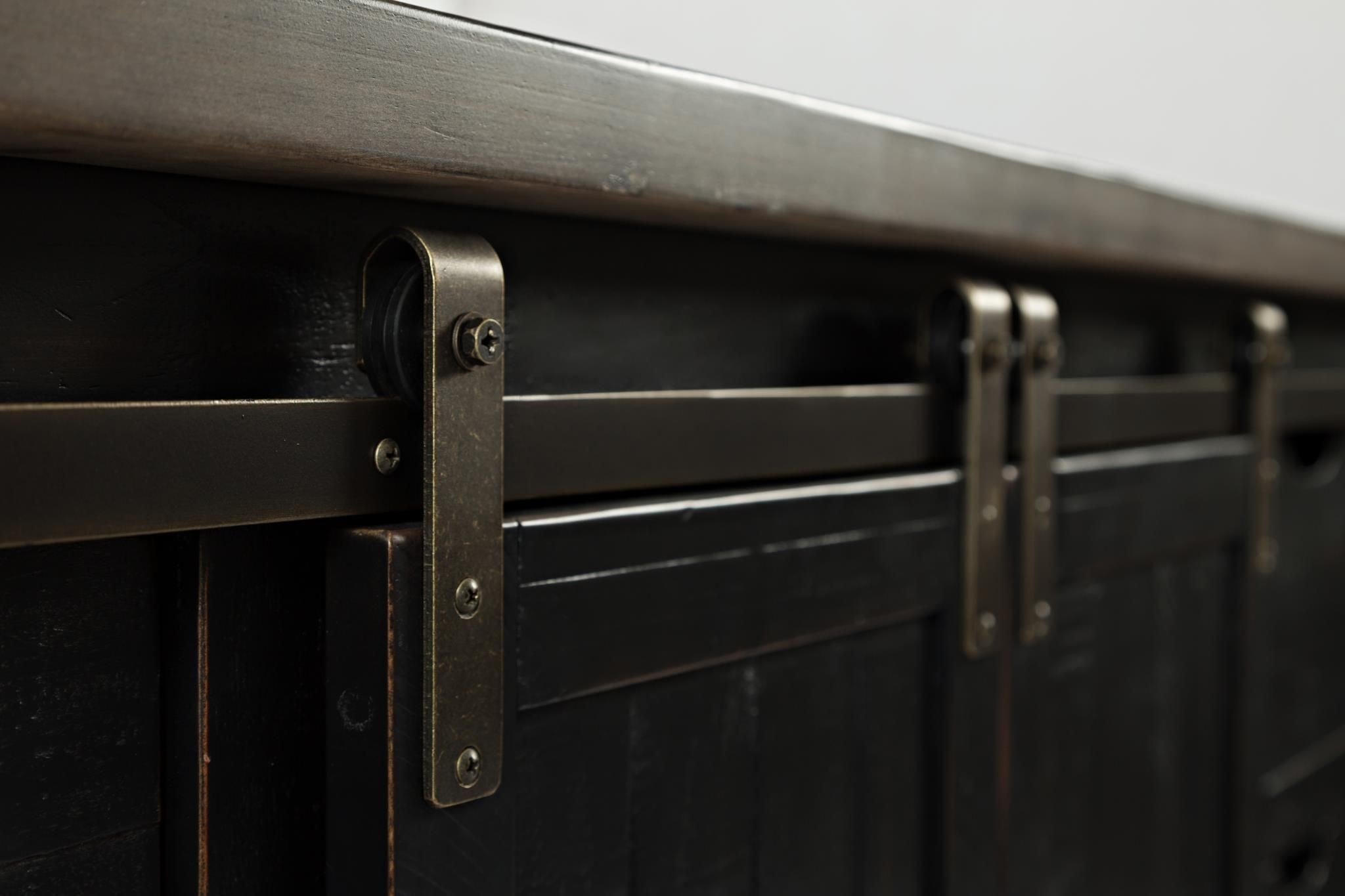 Madison County Cabinets – Midwest Furniture Liquidators